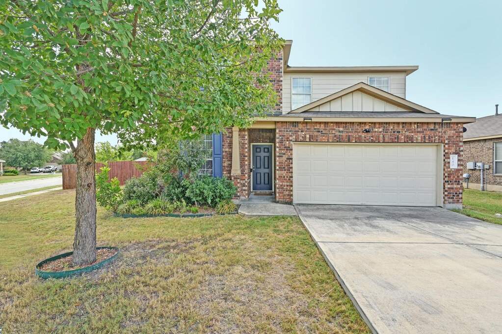 140 Lynn Crest Bnd, Buda, TX 78610 | MLS# 5914723 | @properties lone ...