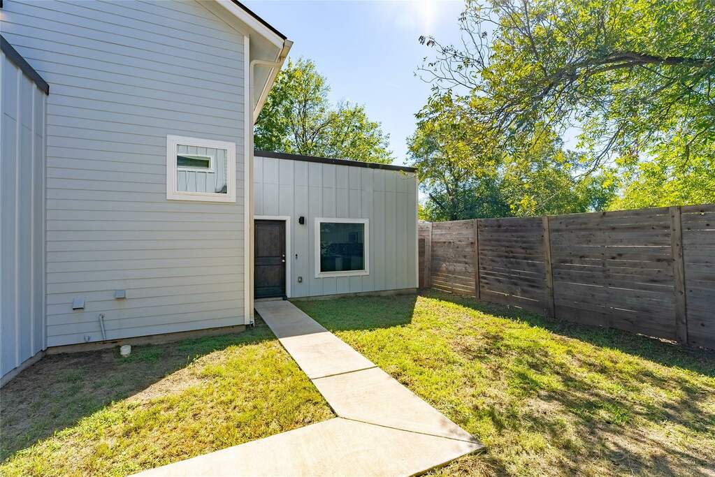 917 Vargas Rd #B, Austin, TX 78741 | MLS# 5916338 | @properties Dallas