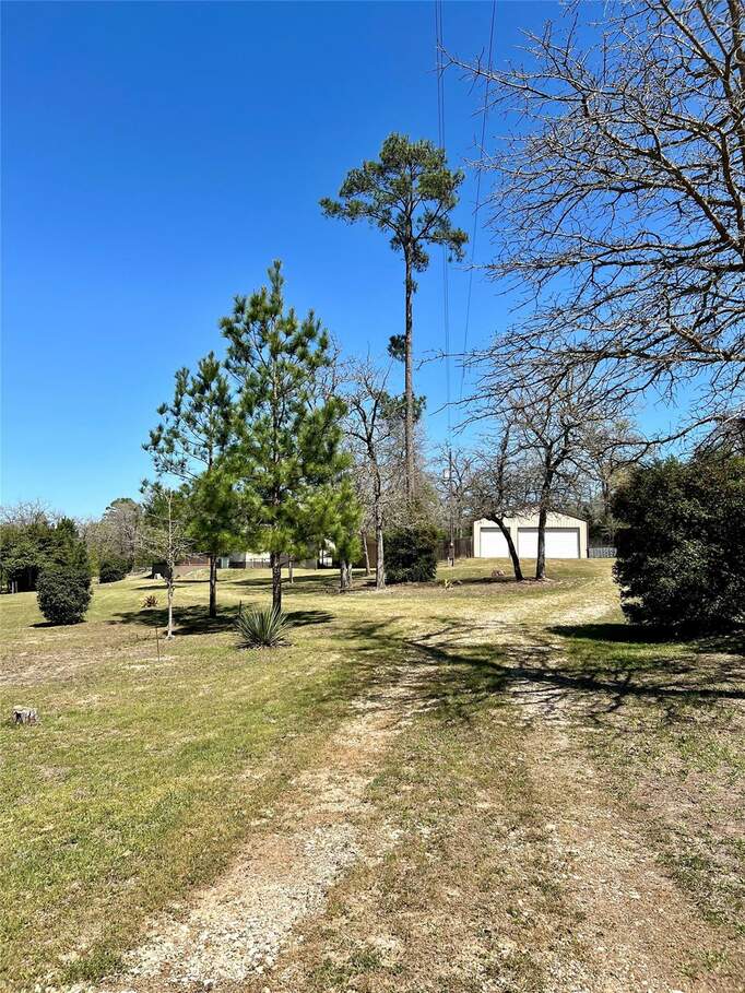 472 Pine Tree Loop, Bastrop, TX 78602 | MLS# 6806817 | @properties Dallas