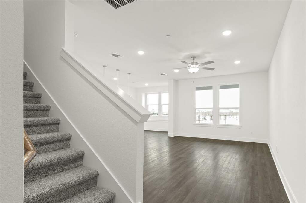 2025 Cora Ivy Ln, Round Rock, TX 78665 | MLS# 6984728 | @properties ...