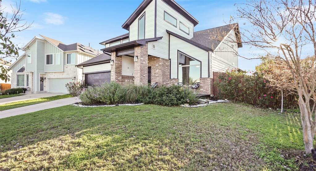 4909 Bonneville Bnd, Austin, TX 78744 | MLS# 7754499 | @properties lone ...