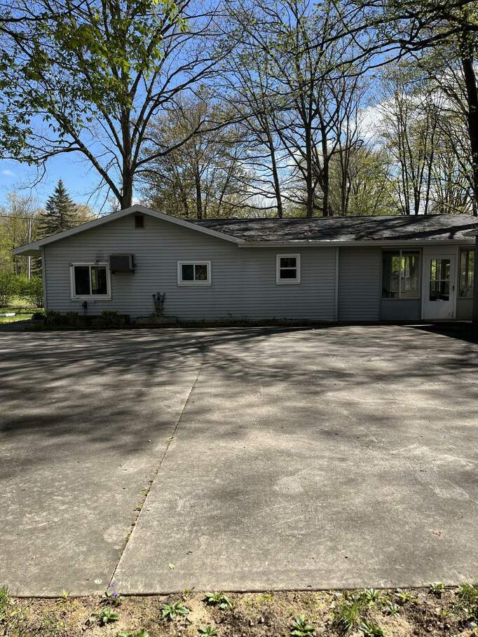 921 N Dodge Lake Avenue, Harrison, MI 48625 | MLS# 201829387 | @properties REMI Christie's ...